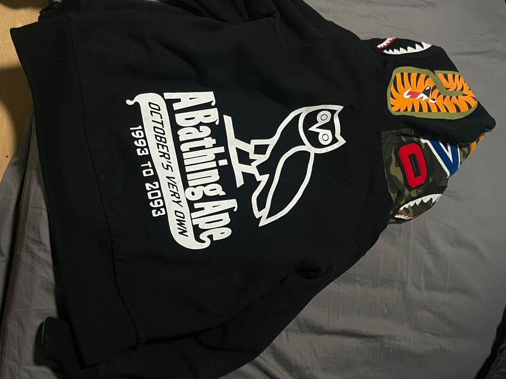 A Bathing Ape (Bape) x October's Very Own (OVO Collab) (Gebraucht) in ...