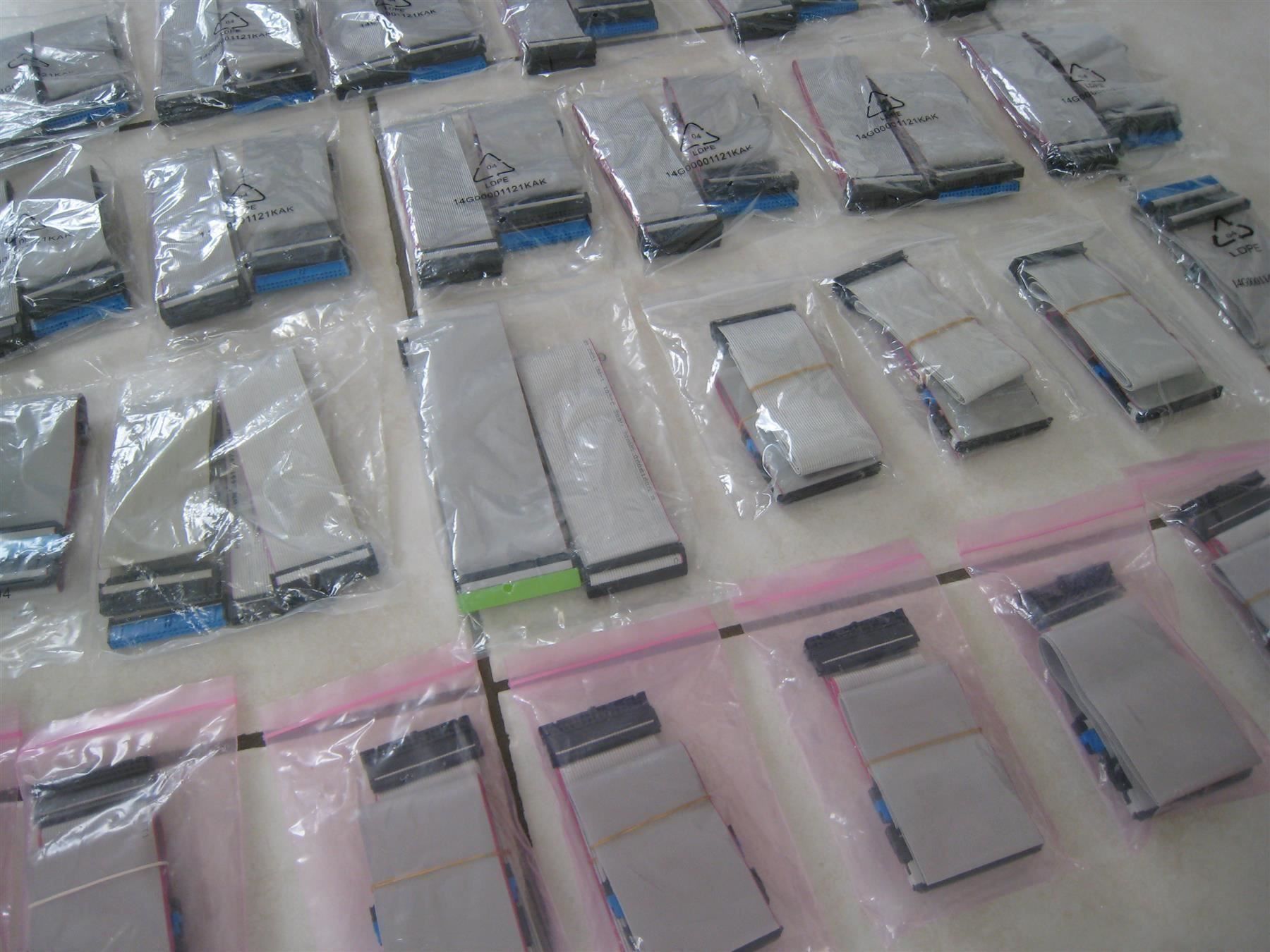 Câble IDE IDC 40 pins (Neuf avec emballage d'origine) à Villaz-St ...