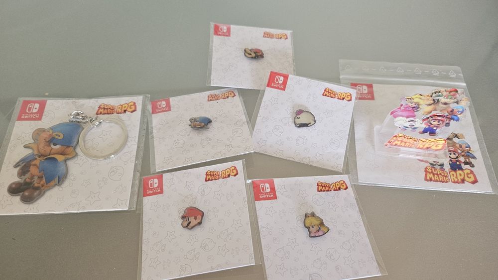 Super Mario rpg Switch Pins + Keychains + Figure New | Kaufen auf Ricardo
