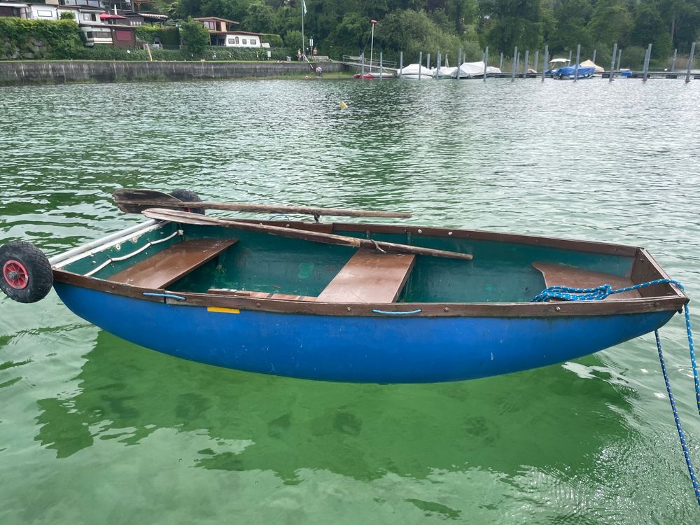 Leichtes Ruderboot Als Beiboot
