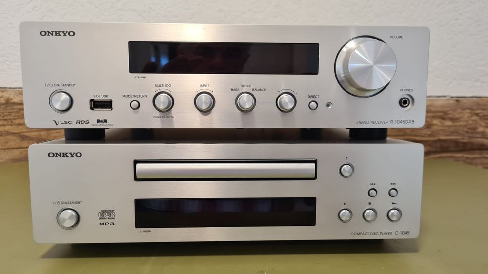 Onkyo R-1045DAB und Onkyo C-1045 | Kaufen auf Ricardo