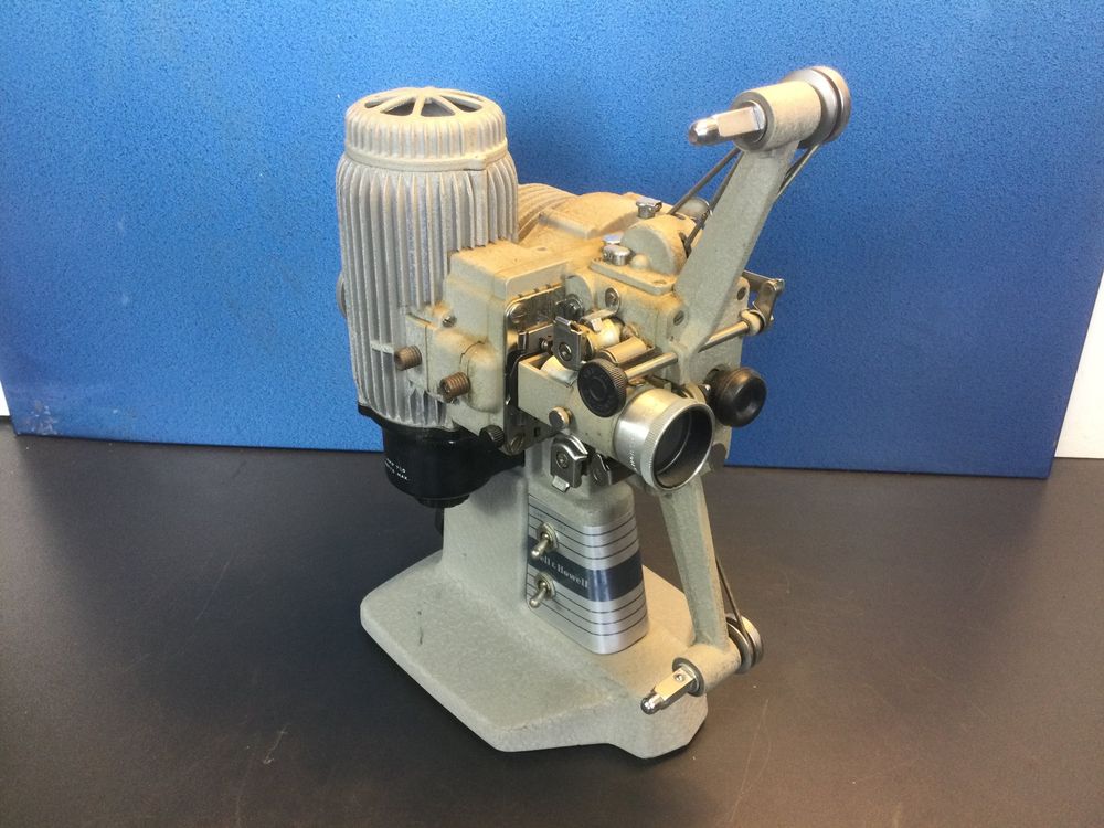 Gebrauchter Bell & Howell Model A Design 273 Filmprojektor (Gebraucht ...