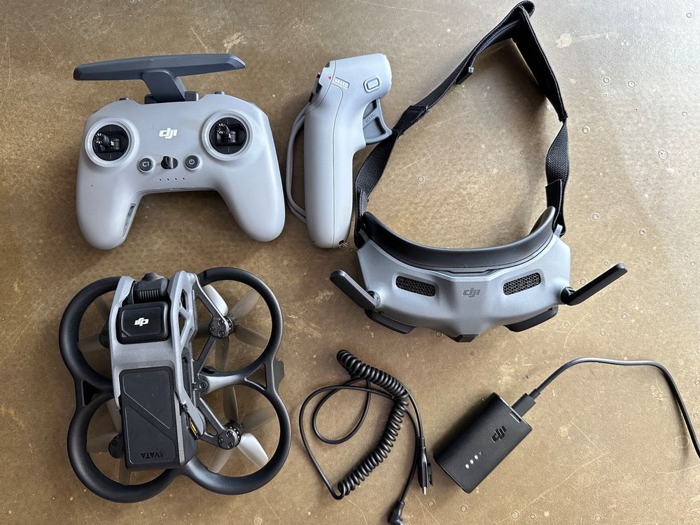 DJI Avata with V2 Goggles + FPV Remote Controller 2 (Gebraucht) in ...
