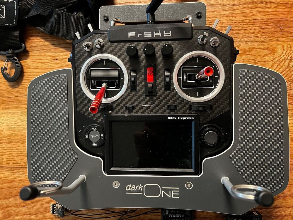 FrSky Horus X10S Express mit Senderpult, Neuwertig (Gebraucht) in ...