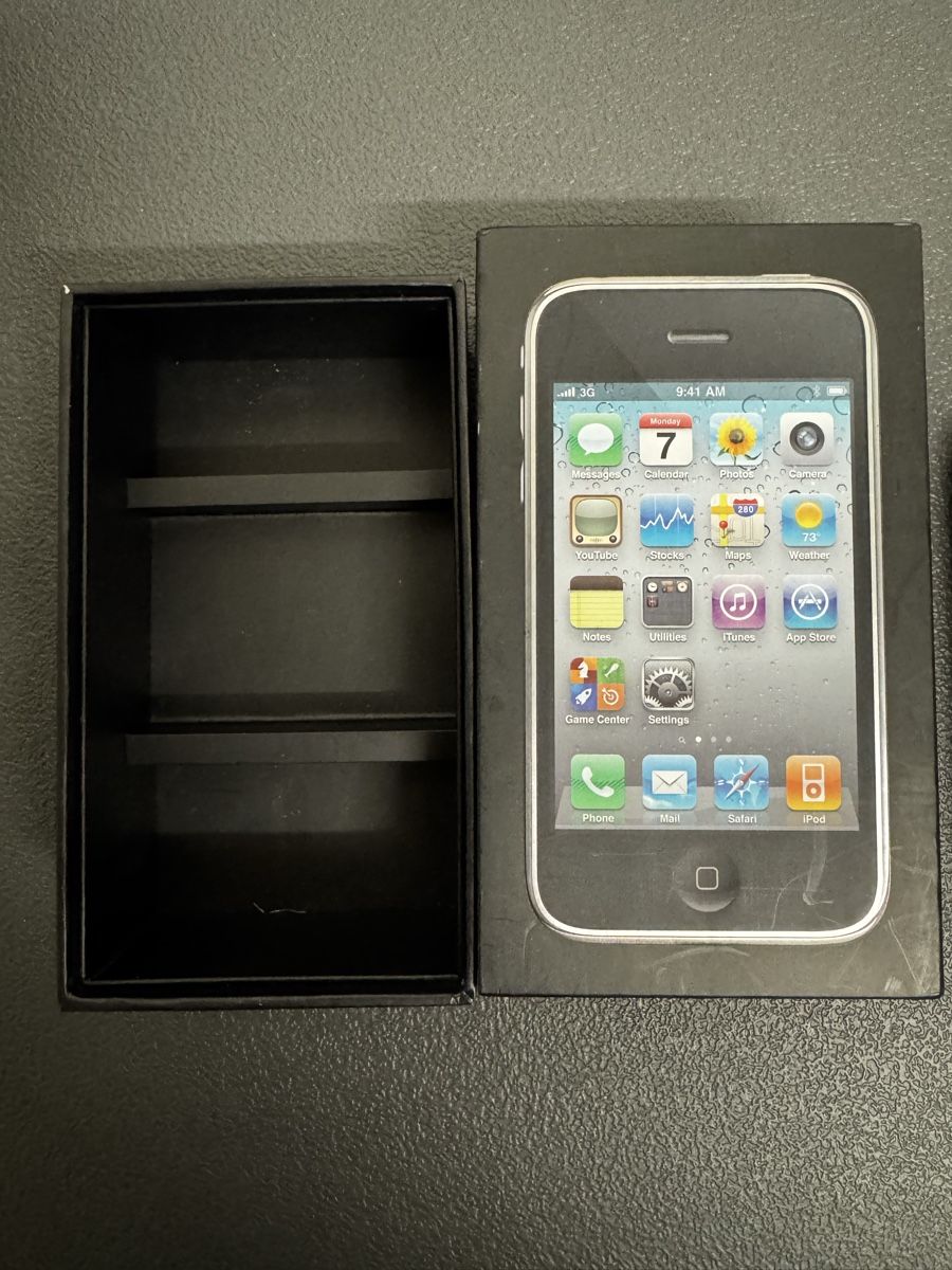 Apple iPhone 3GS 8GB – defekt – Originalbox – Vintage (Defekt) in Basel ...