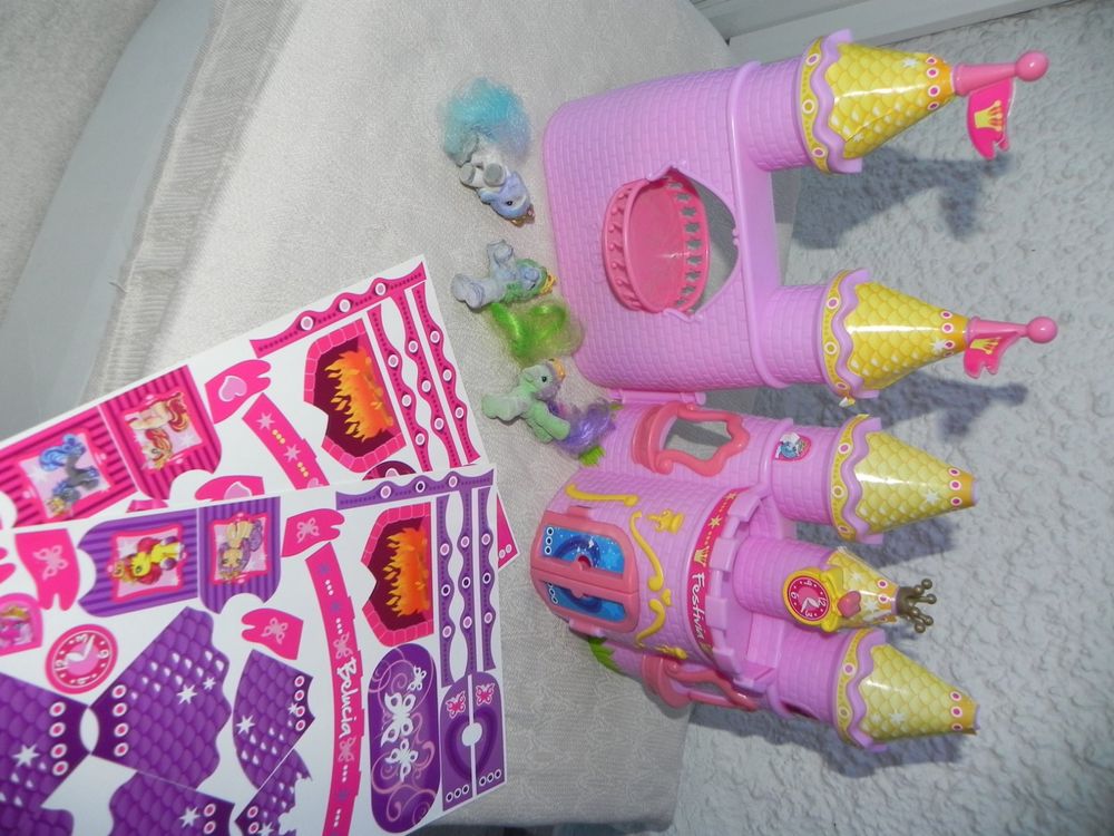 Filly Schloss Pferde und Sticker | Kaufen auf Ricardo
