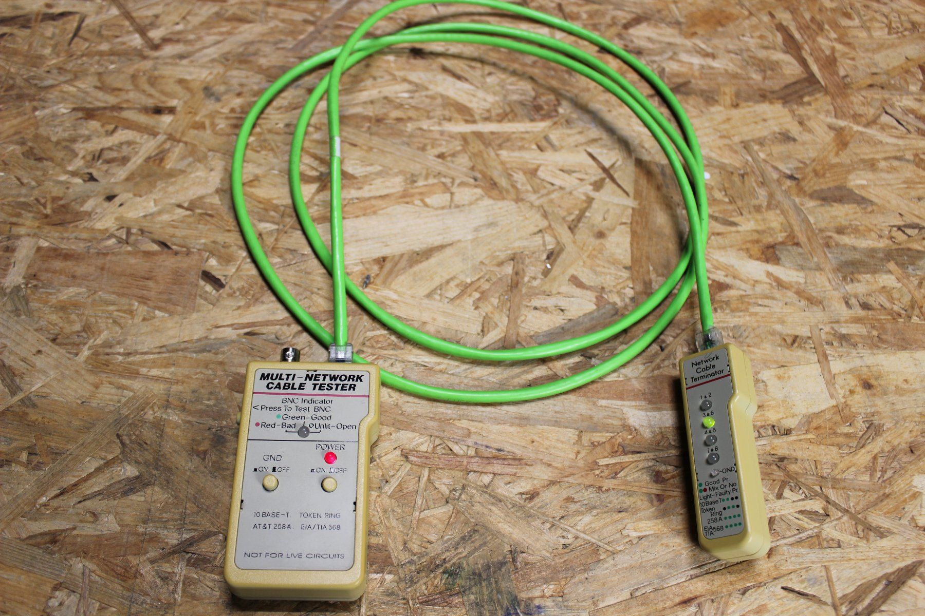 RJ45 und BNC LAN - Cable tester (Gebraucht) in Schüpfen für CHF 1 – mit ...