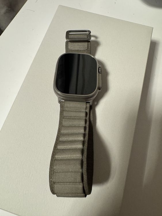 Apple Watch Ultra 2 - Olive Alpine M | Kaufen auf Ricardo