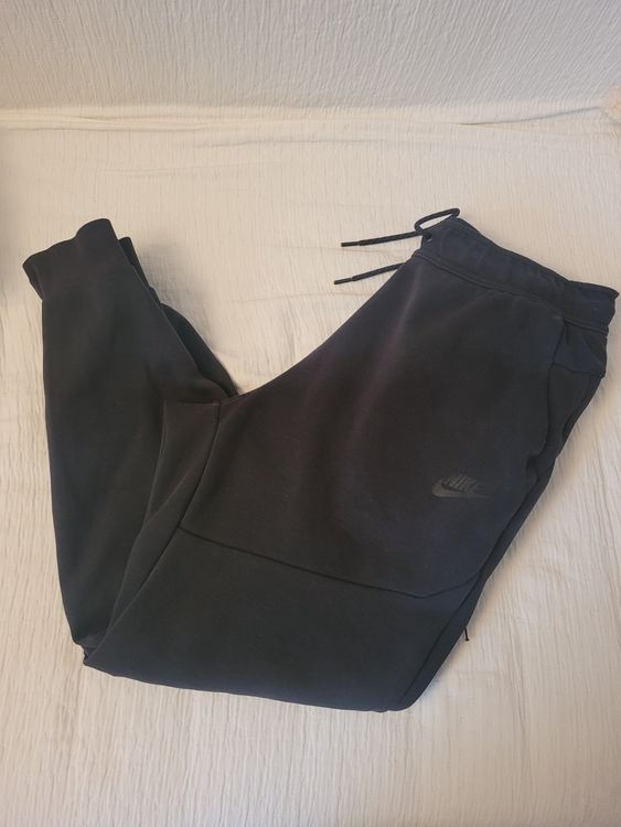 Nike Tech Fleece Hose schwarz M (Gebraucht) in Basel für CHF 9 – mit ...
