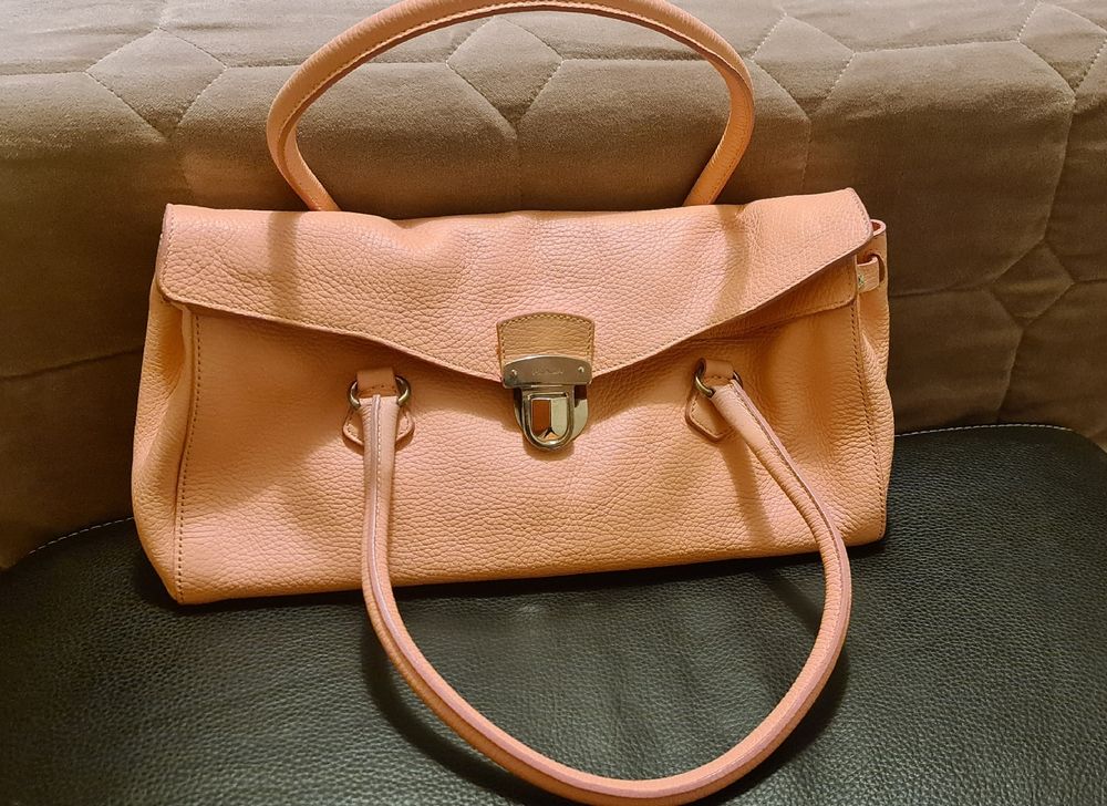 Prada Handtasche | Kaufen auf Ricardo