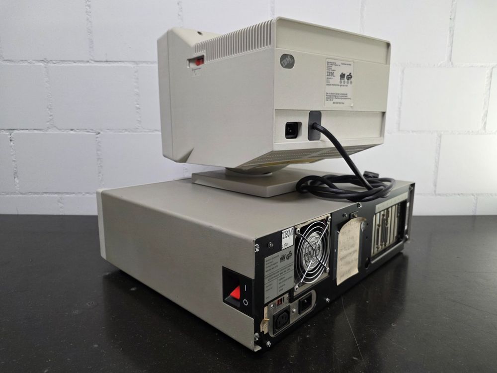 IBM PC AT 5170 mit IBM Monitor 8513 und original Software!! (Gebraucht ...