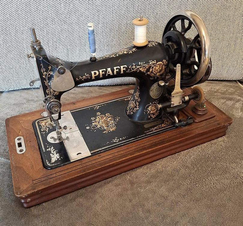Machine à coudre PFAFF 1900 model K à manivelle en bon état (D'occasion ...