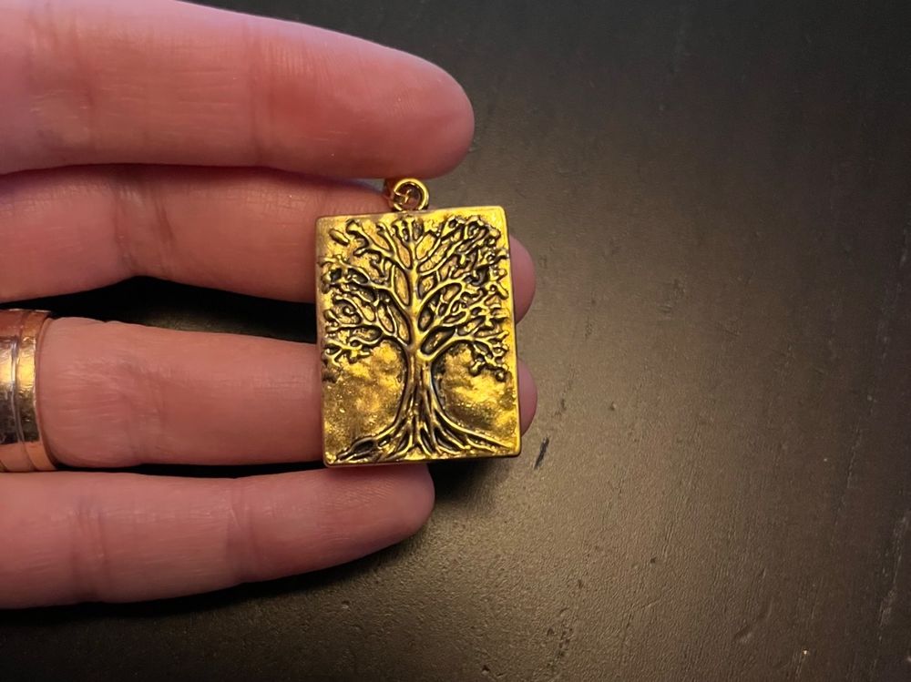 Amulett/Anhänger Baum des Lebens (Neu (gemäss Beschreibung)) in Gams für CHF 6 – mit Lieferung ...