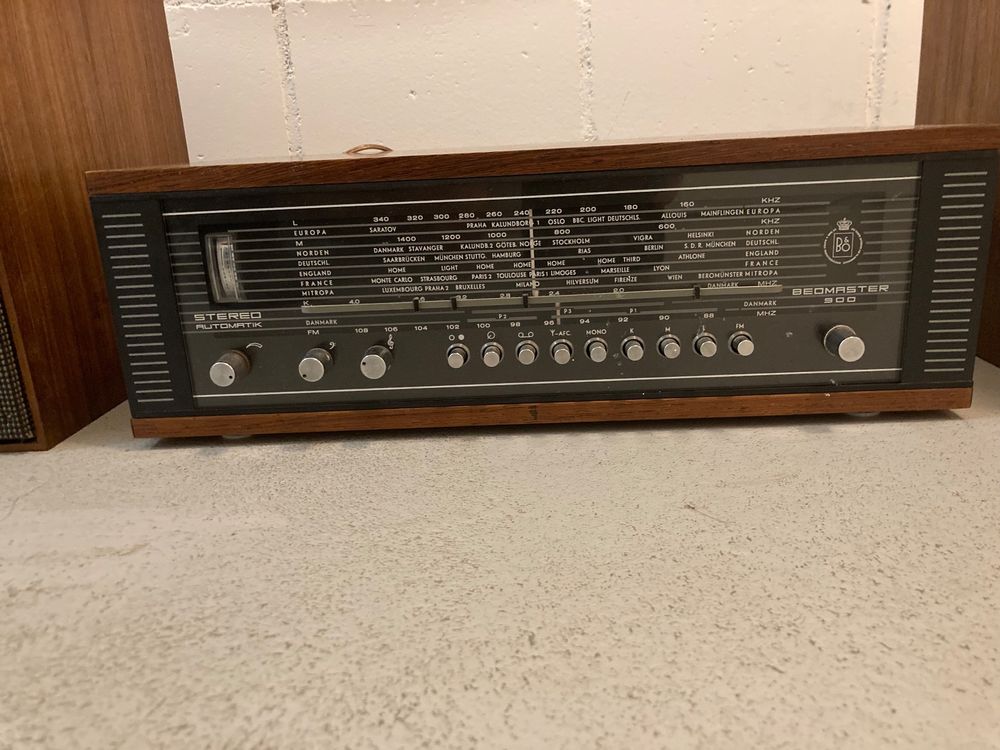 Radio Beo Master 900 mit 2 Boxen in Nussbaumoptik | Kaufen auf Ricardo