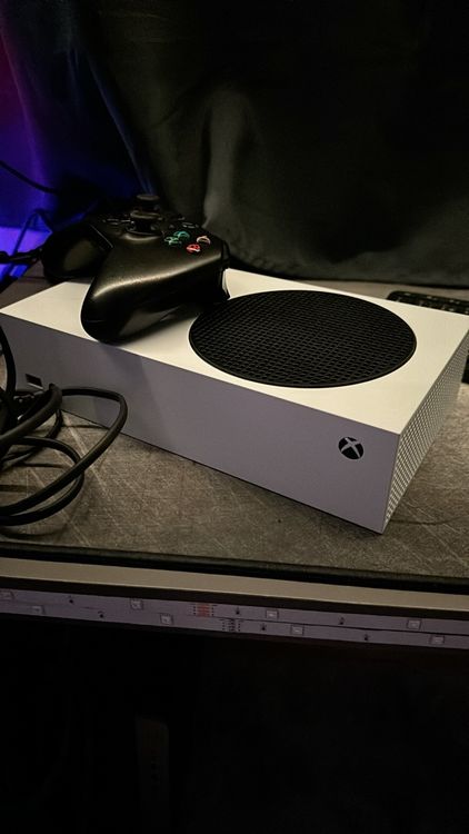 Xbox Series S + Controller Top Zustand (Gebraucht) in Zwingen für CHF ...