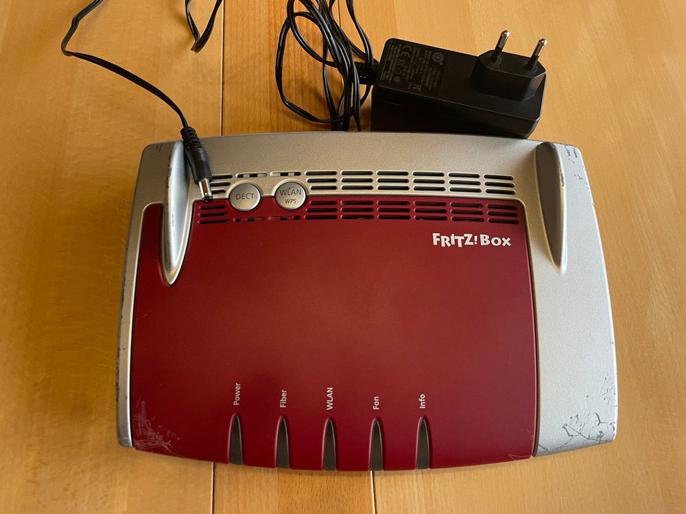 FRITZ!Box 5490 Router WLAN Modem Glasfaser AVM (Gebraucht) in Bichelsee für CHF 35 – mit ...