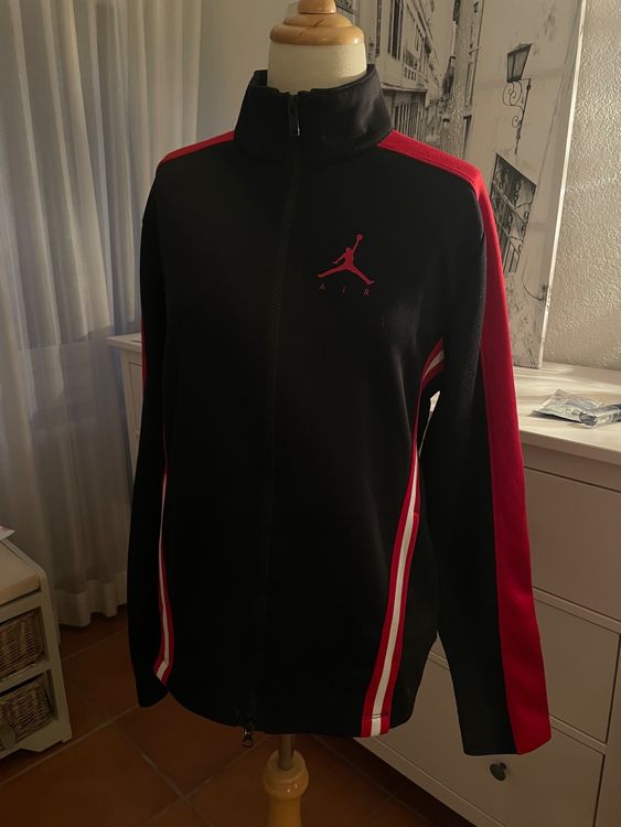 Jacke Jordan (Gebraucht) in Volketswil für CHF 19 – mit Lieferung auf ...
