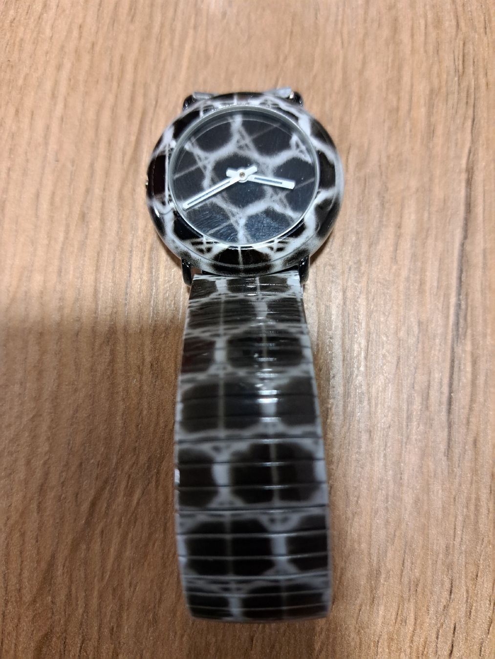 Montre femme (Défectueux) à Tavannes pour CHF 20 – retrait uniquement ...