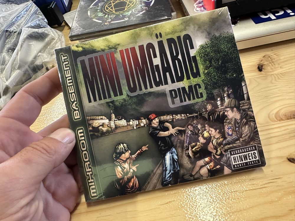 HipHop MihRoom Basement - Mini Umgäbig Pimc (Neu und originalverpackt) in Basel für CHF 5 – mit ...