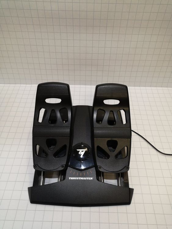 Thrustmaster Flight Rudder Pedals | Kaufen auf Ricardo