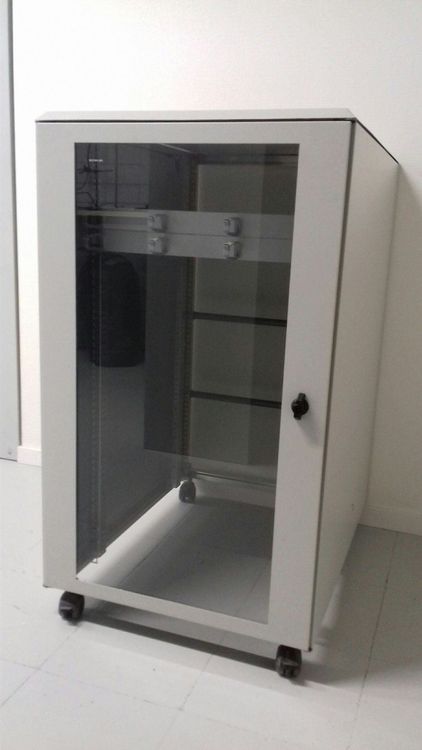 Rack informatique compact 19'' Knürr | Kaufen auf Ricardo