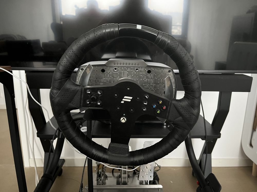 Fanatec csl elite wheelbase + P1 steering wheel (Gebraucht) in Zürich ...