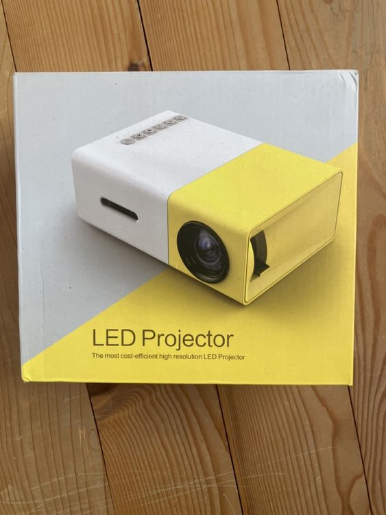 Mini LED Projektor Beamer | Kaufen auf Ricardo