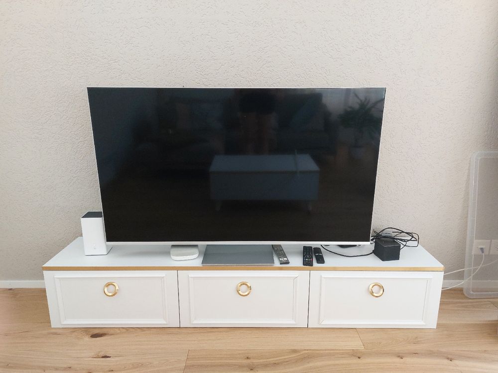 TV-Möbel/Lowboard, weiss/gold, mit Gebrauchsspuren (Gebraucht) in ...