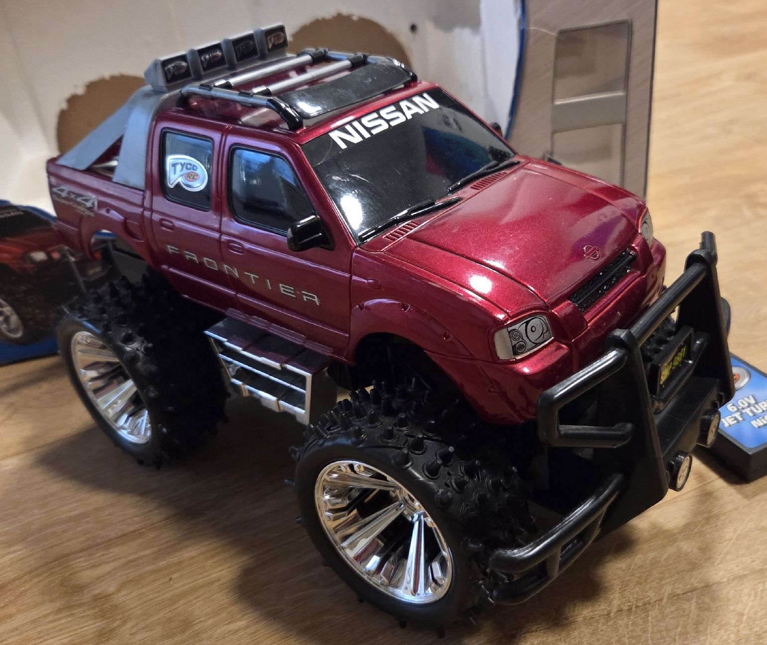 Tyco RC Nissan FRONTIER mit 6.0V Jet Turbo Akku "NEU" OVP (Neu (gemäss ...
