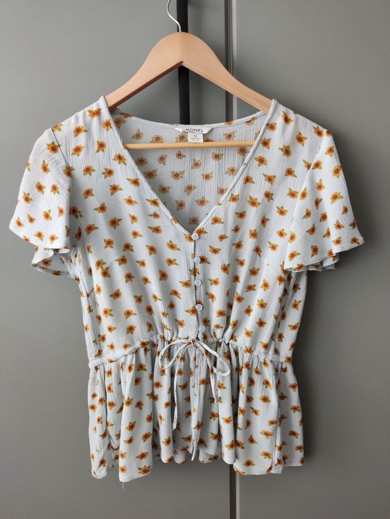 Monki Bluse mit Sonnenblumenmuster | Kaufen auf Ricardo