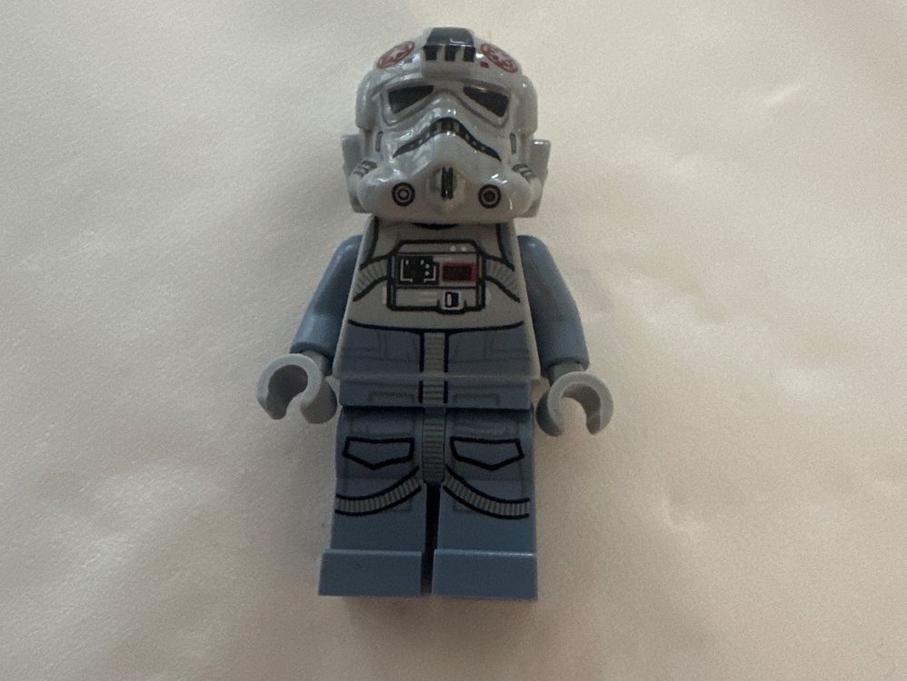 Lego Minifigure Star wars AT-AT Driver At-at driver (Gebraucht) in ...