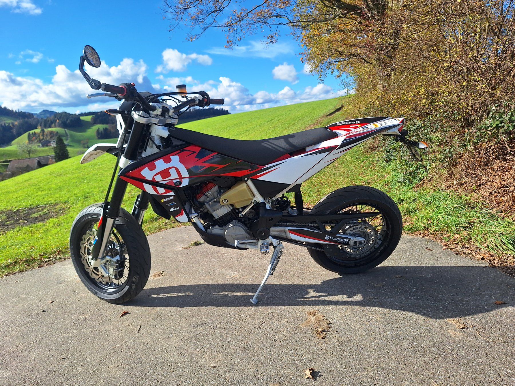 Supermoto Husqvarna SMR511 frisch ab MFK (20kW) (Gebraucht) in ...