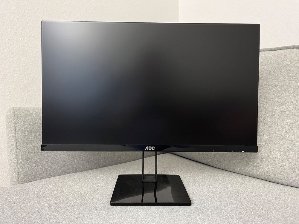 Monitor 24“ AOC (Gebraucht) in Bäretswil für CHF 51 – nur Abholung auf Ricardo kaufen