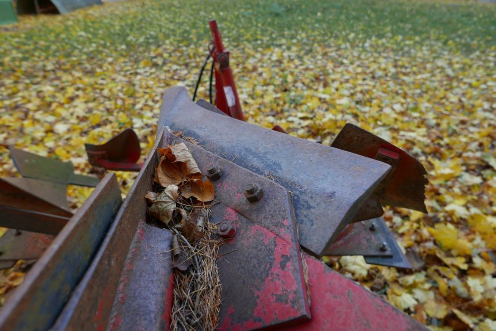 OTT 2-Scharpflug / Pflug (Defekt) in Tumegl/Tomils für CHF 810 – nur Abholung auf Ricardo kaufen