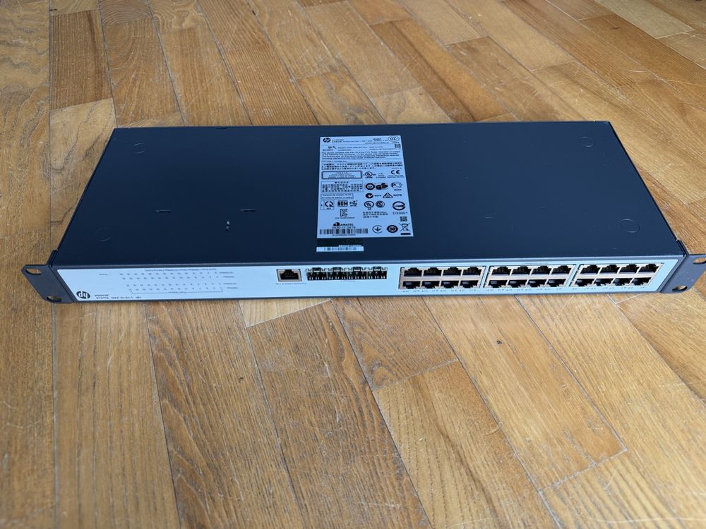 HP 24 Port Netzwerk Switch 2928 SFP Plus / JE006A (Gebraucht) in ...
