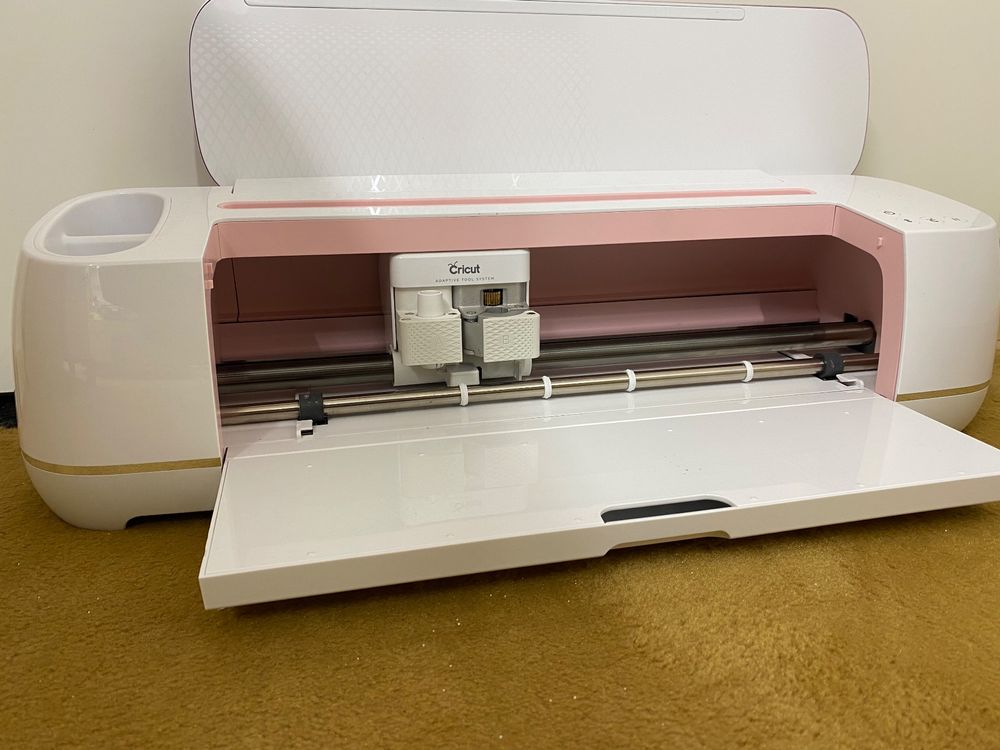 Cricut Maker Plotter (Gebraucht) in Freidorf TG für CHF 215 – mit ...