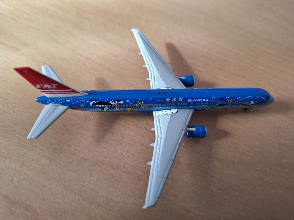 FAT Boeing 757-200 Warner Brothers 1:500 (Gebraucht) in Sargans für CHF ...