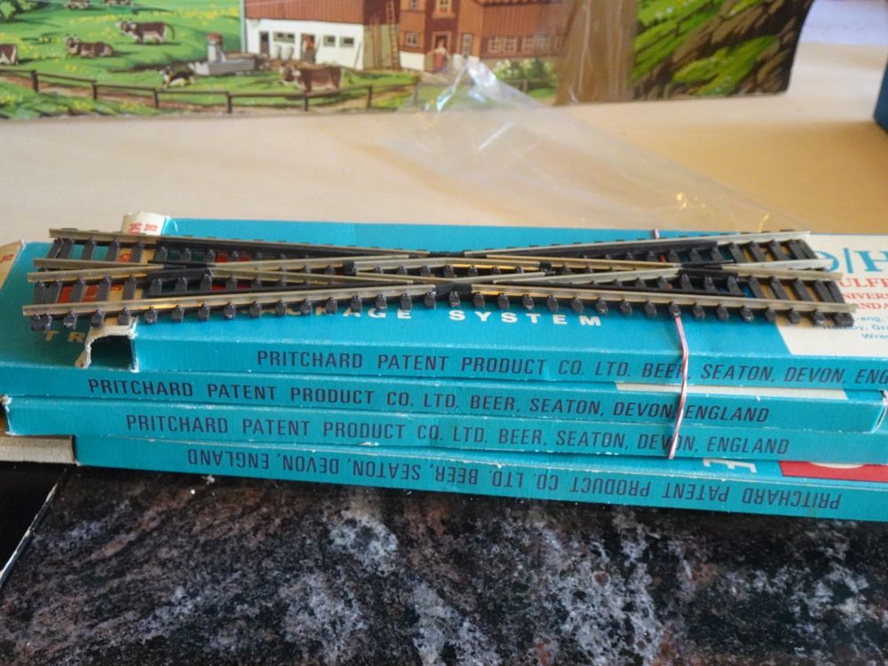 PECO SL 94X 4 extra lange Kreuzungen 99/H0 (Neu (gemäss Beschreibung ...