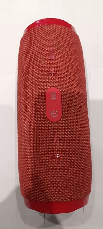 JBL Charge 3 Bluetooth Lautsprecher (Gebraucht) in Solothurn für CHF 1 – mit Lieferung auf ...