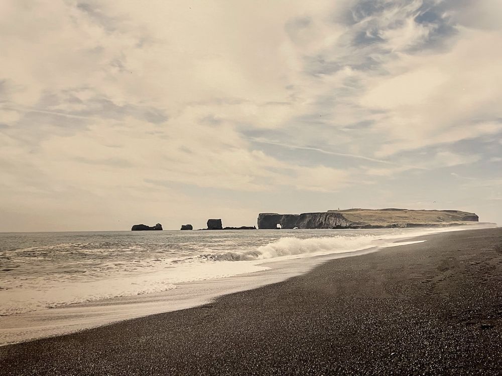 Bild Strand Reynisfjara (Neu (gemäss Beschreibung)) in Siebnen für CHF 150 – nur Abholung auf ...
