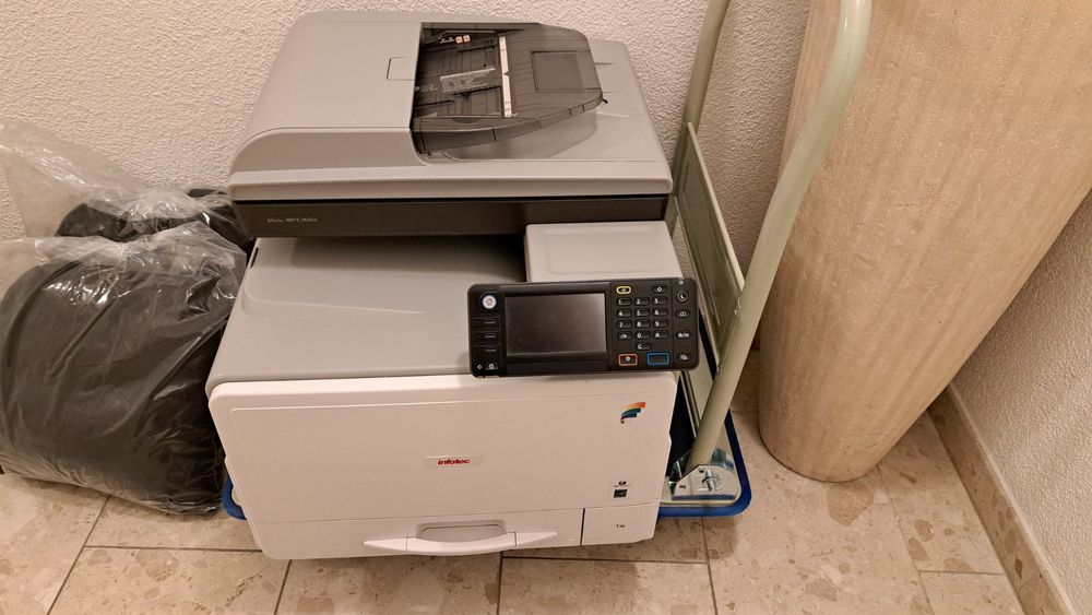 Multifunktionsgerät / Drucker Ricoh MP C305SP (Gebraucht) in Unterägeri ...