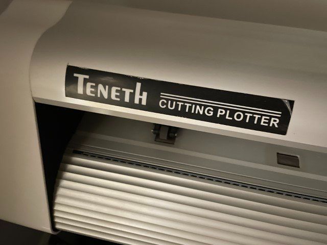 Teneth cutting Plotter (Lot 728) Standort 4153 Reinach | Acheter sur ...