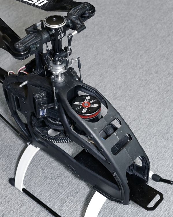 LOGO 550 SX mit Servos, Motor & 600er-Heck (Gebraucht) in für CHF 249 – nur Abholung auf Ricardo ...