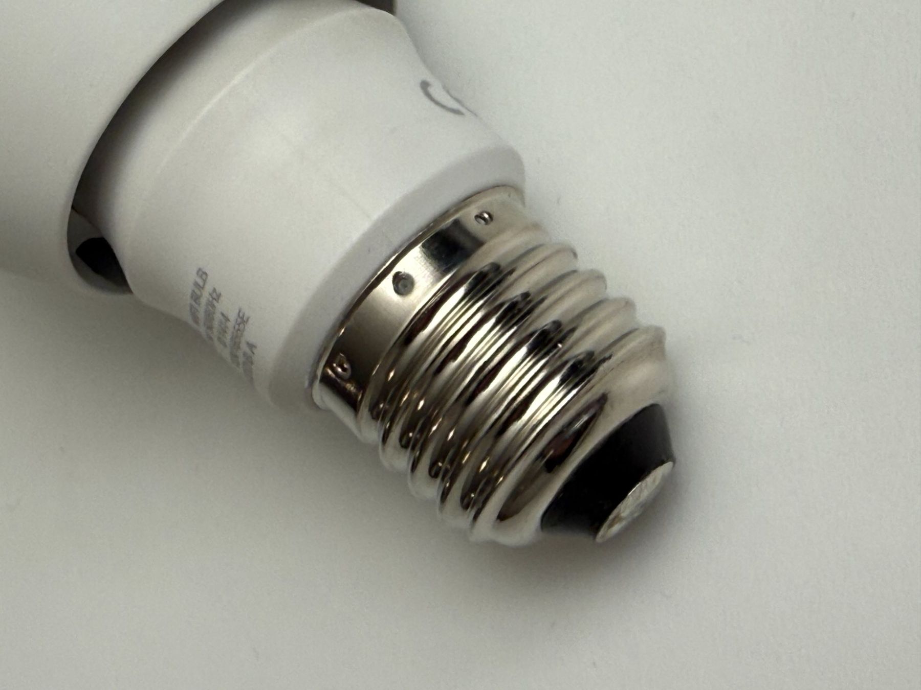 LIFX Color Wifi Lampe, E27, 1000lm (Gebraucht) in Cham für CHF 10 – mit ...