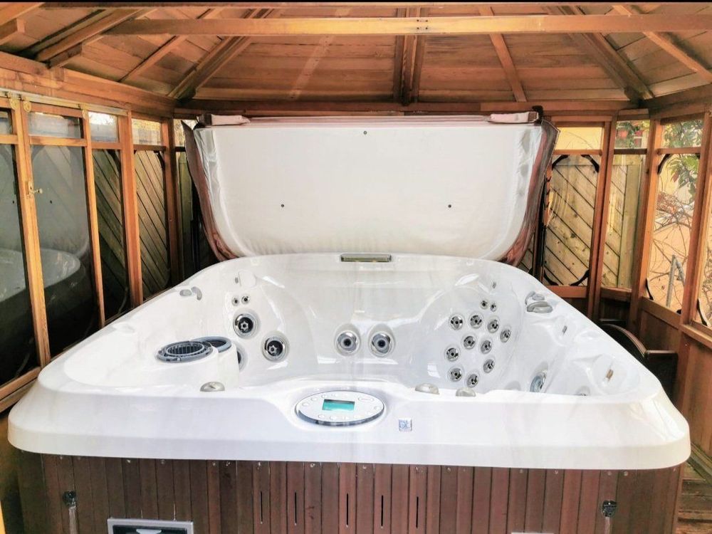 JACUZZI- Hot Tubs J-465 (Defekt) in Villars-sur-Glâne für CHF 2210 ...