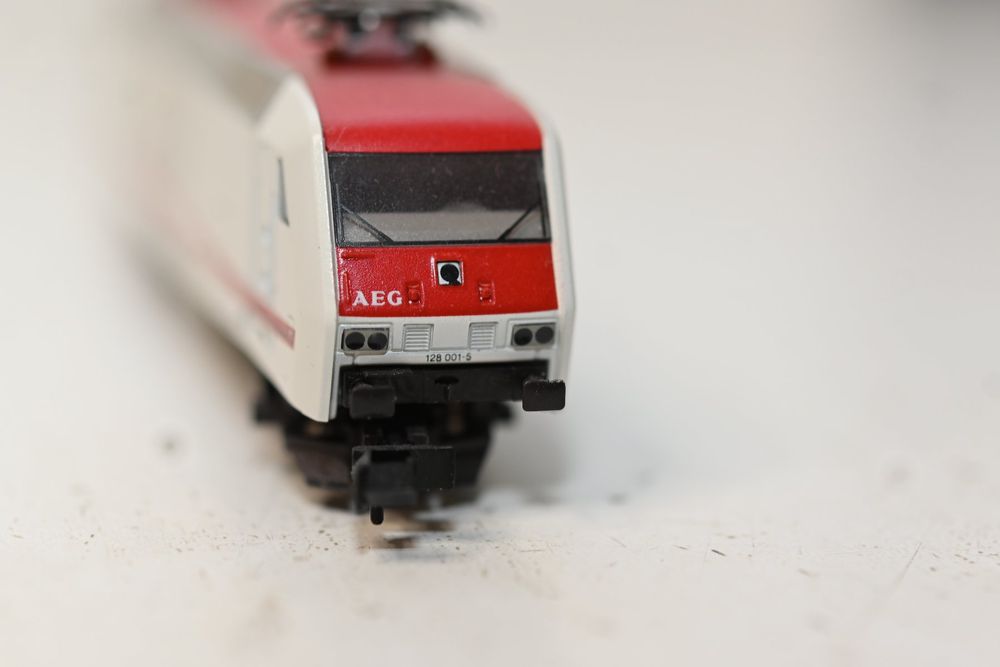 BR 128 AEG 12 X Minitrix Spur N ohne OVP , 1 Puffer fehlt (Gebraucht ...