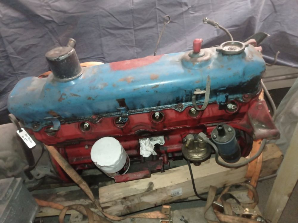 Slant Six 170cui 2.8 Liter Motor mit Automat Mopar Valiant (Defekt) in ...