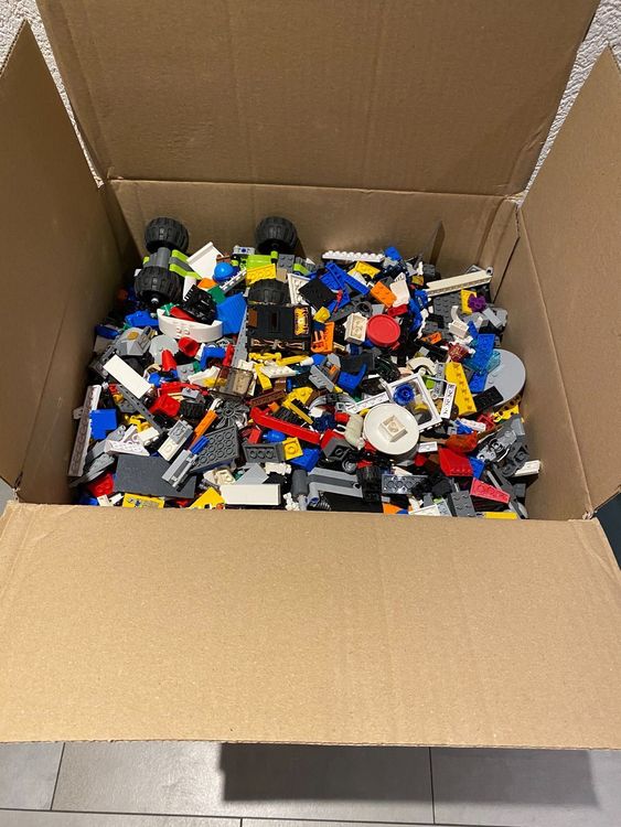 Karton mit Lego gefüllt | Kaufen auf Ricardo