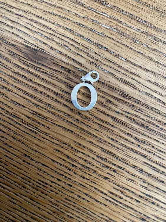 Thomas Sabo Charm Buchstabe O (Gebraucht) in Muri AG für CHF 11.9 – mit Lieferung auf Ricardo kaufen