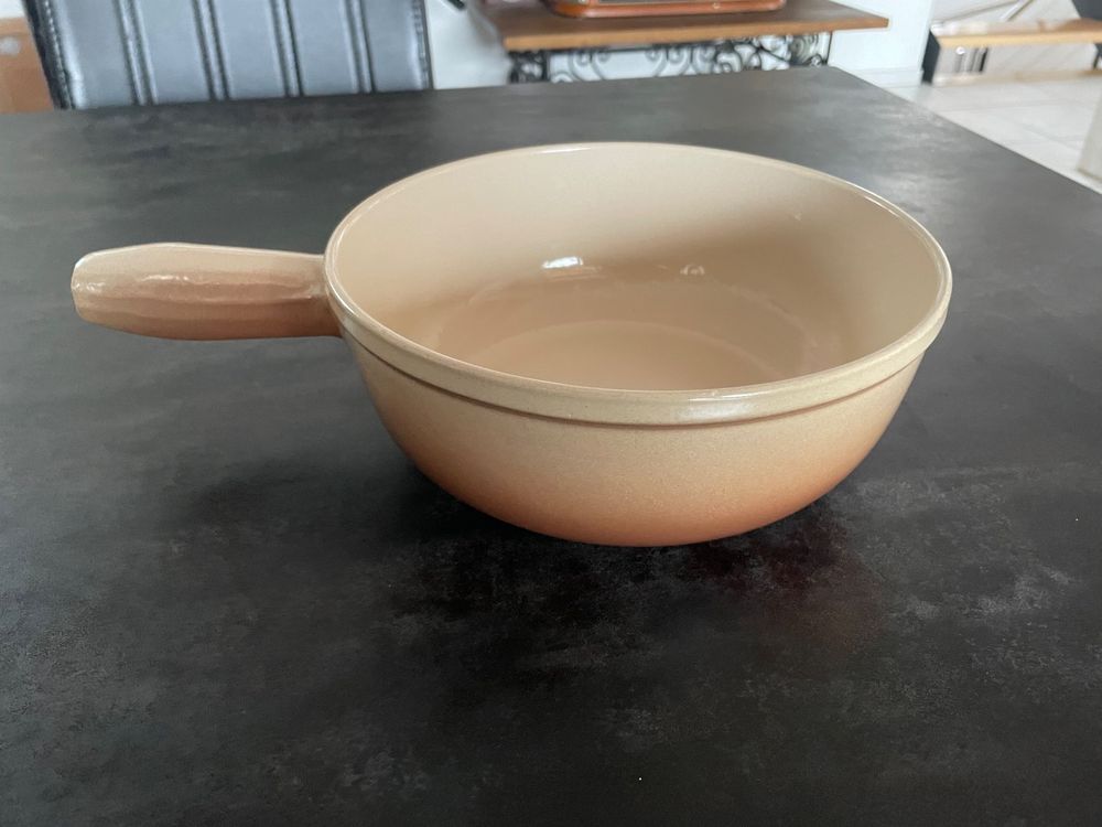 Caquelon à Fondue en Fonte Émaillée (Gebraucht) in Vallamand für CHF 40 ...